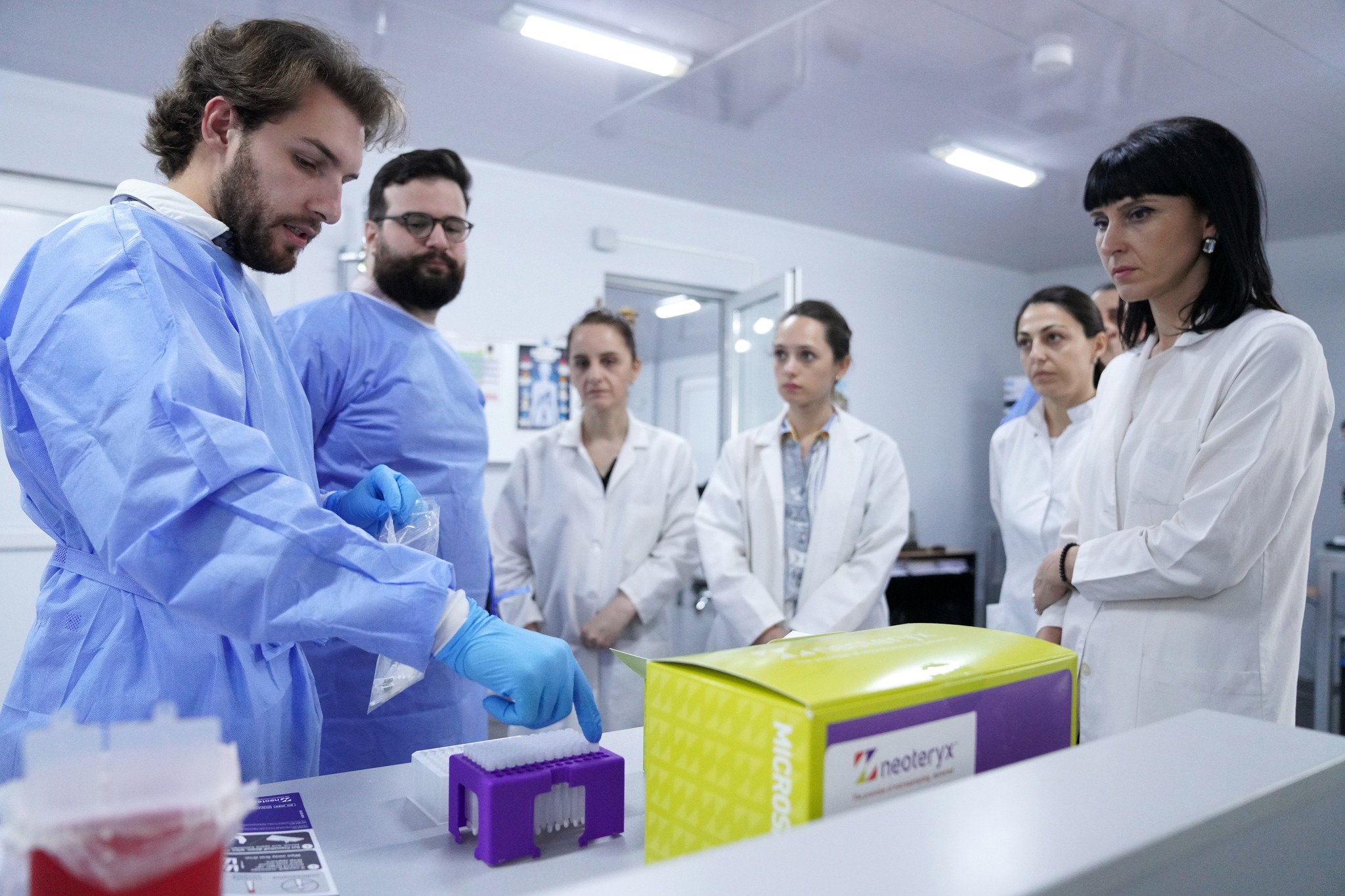 blood microsampling device to monitor lead levels